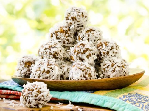 No-Bake Fruit Balls | Magnolia Days